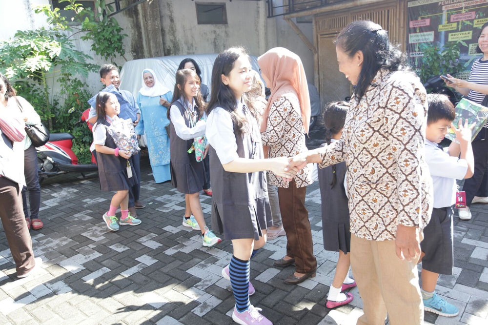 OLIFANT SCHOOL GOES CHRISTMAS CHARITY