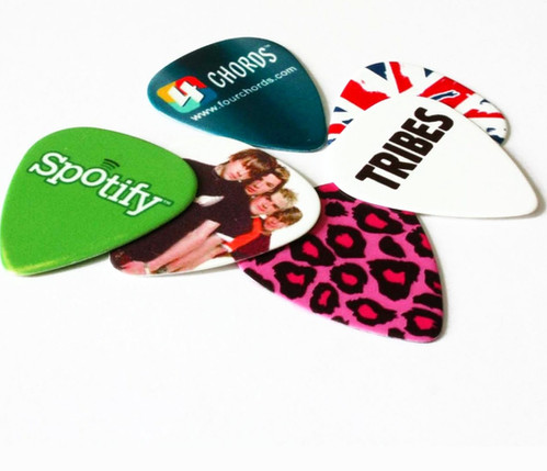 25 Single Sided Picks | Badges And Stickers