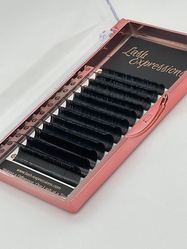 Classic (Flat) Lashes | Lash Expressions
