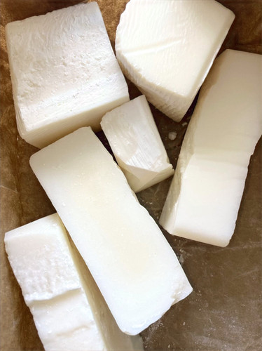 Savon de coco saponifié à froid | Kalli Confection