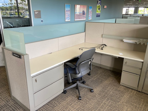Steelcase Answer Gray 6'x8'x54"H Cubicle with "Some" Glass | First Call ...
