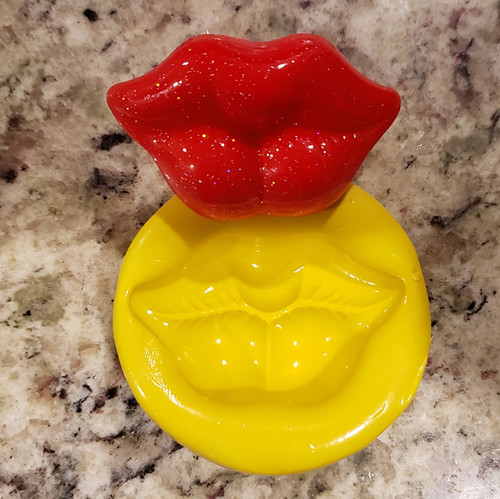 Lips / Kiss Mold for Fondant & Chocolate | Sweet Sugars