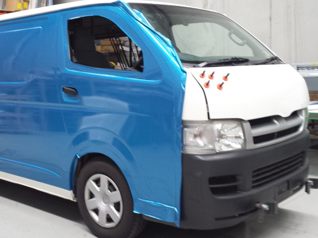 toyota-hiace-van-wrap