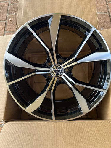 VOLKSWAGEN 20 INCH TIGUAN STYLE ALLOY WHEELS SET OF 4 | Lux Wheels & Tyres