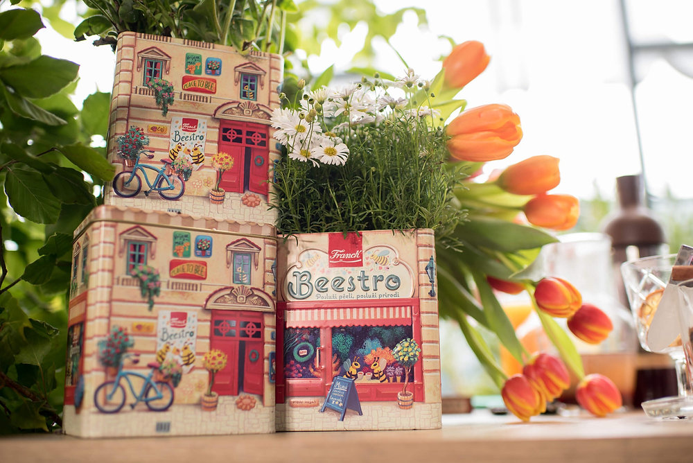 Franck Beestro - Serving the Bees