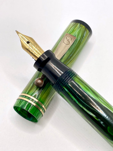 Superite Pyralin - Green Woodgrain | Alien Vintage Pens