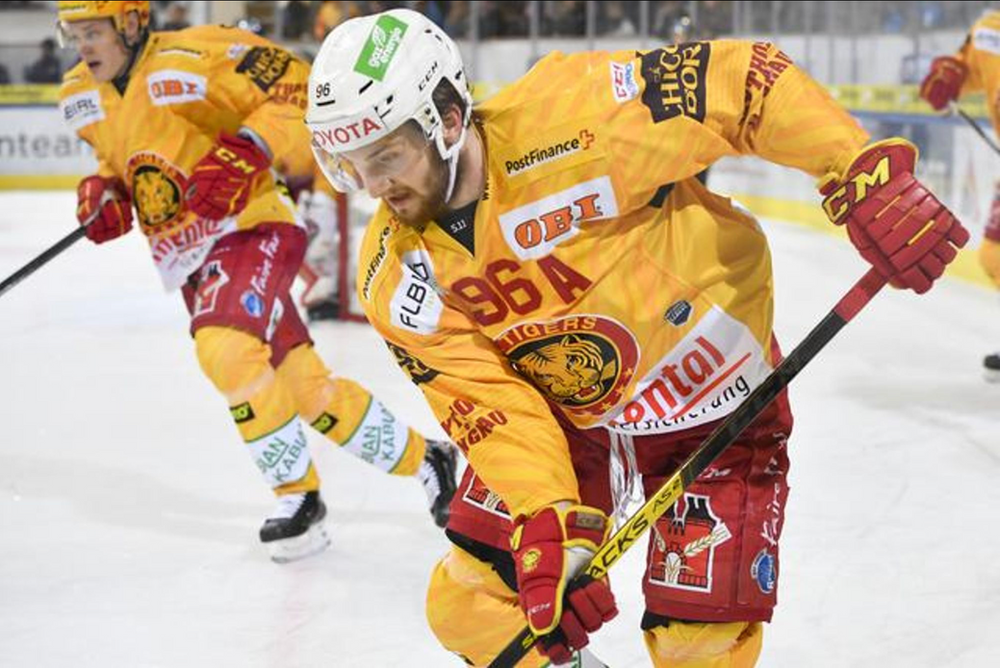 Andrea Glauser à Lausanne pour la saison 2021-2022