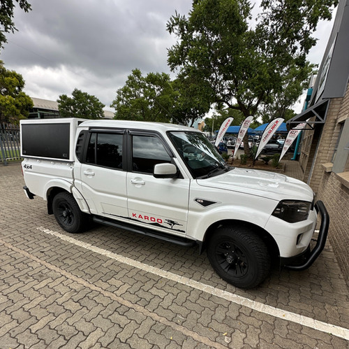 Mid Range Mahindra Double Cab Canopy | GZ Canopies