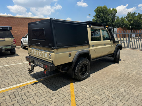 Mid Range Land Cruiser Double Cab Canopy | GZ Canopies