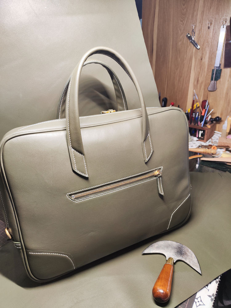 finished the last laptop case for myself | Leathercraft Masterclass