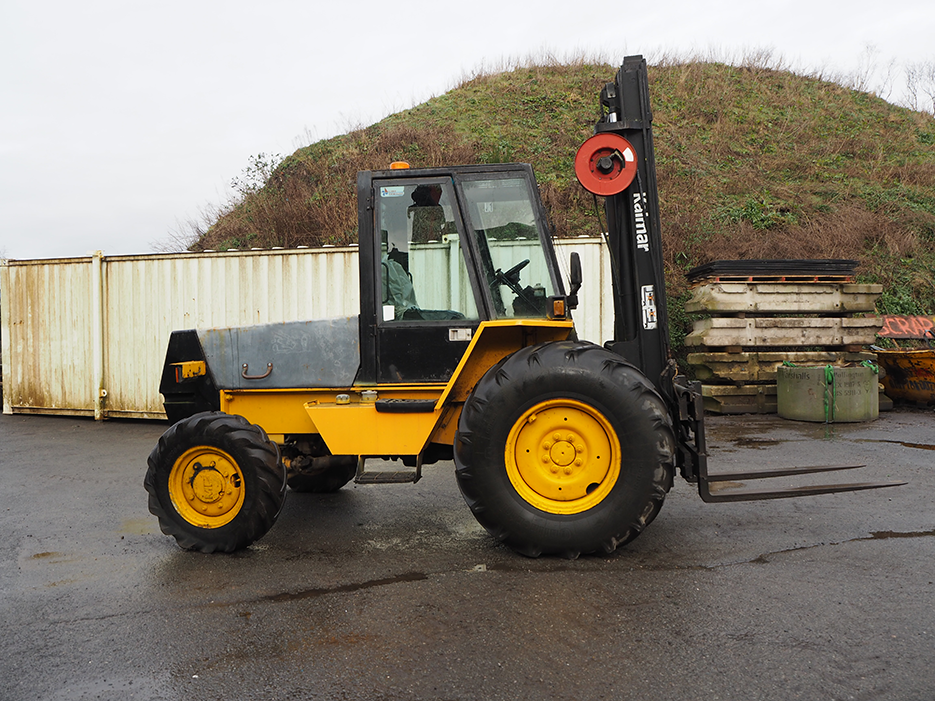 Rough Terrain Forklift Training in Manchester | Pro Trainers UK