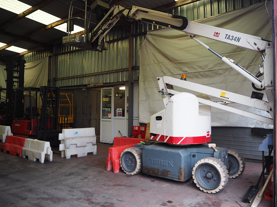 MEWP Boom Training in Manchester | Pro Trainers UK