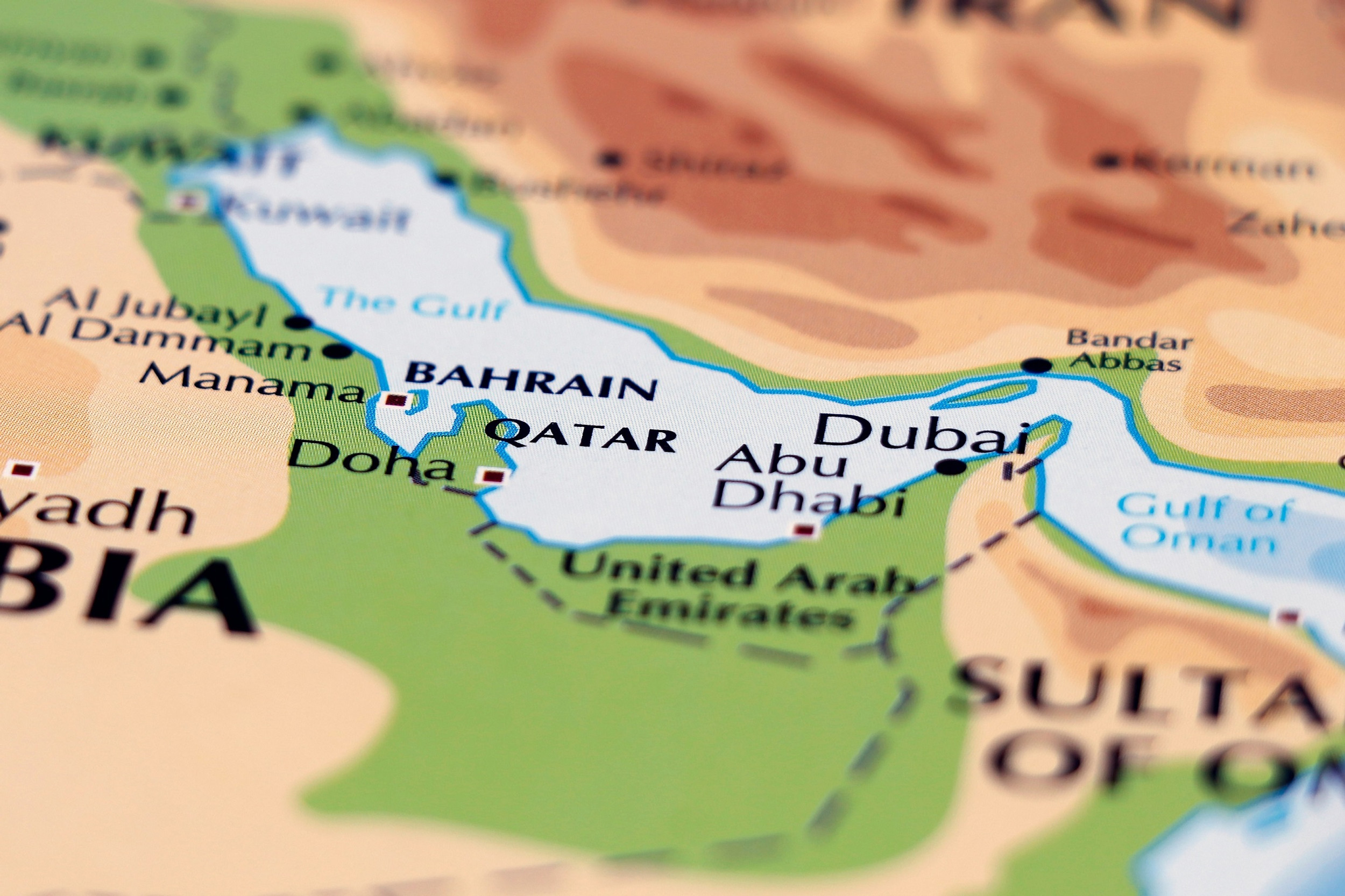 Between Hydrocarbons and High Tech:The Gulf Economies at a Crossroad