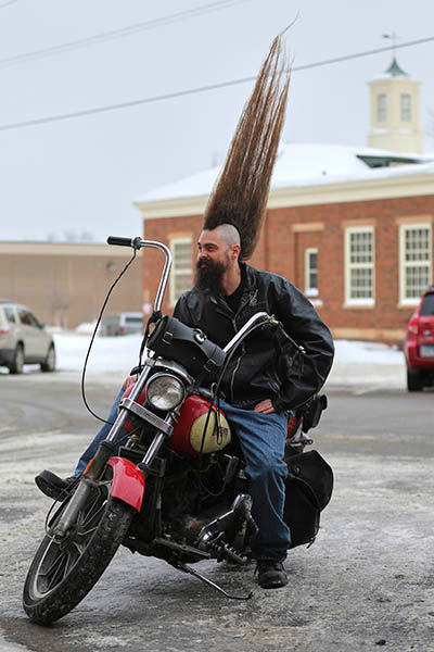 Guinness World Records- World largest Mohawk