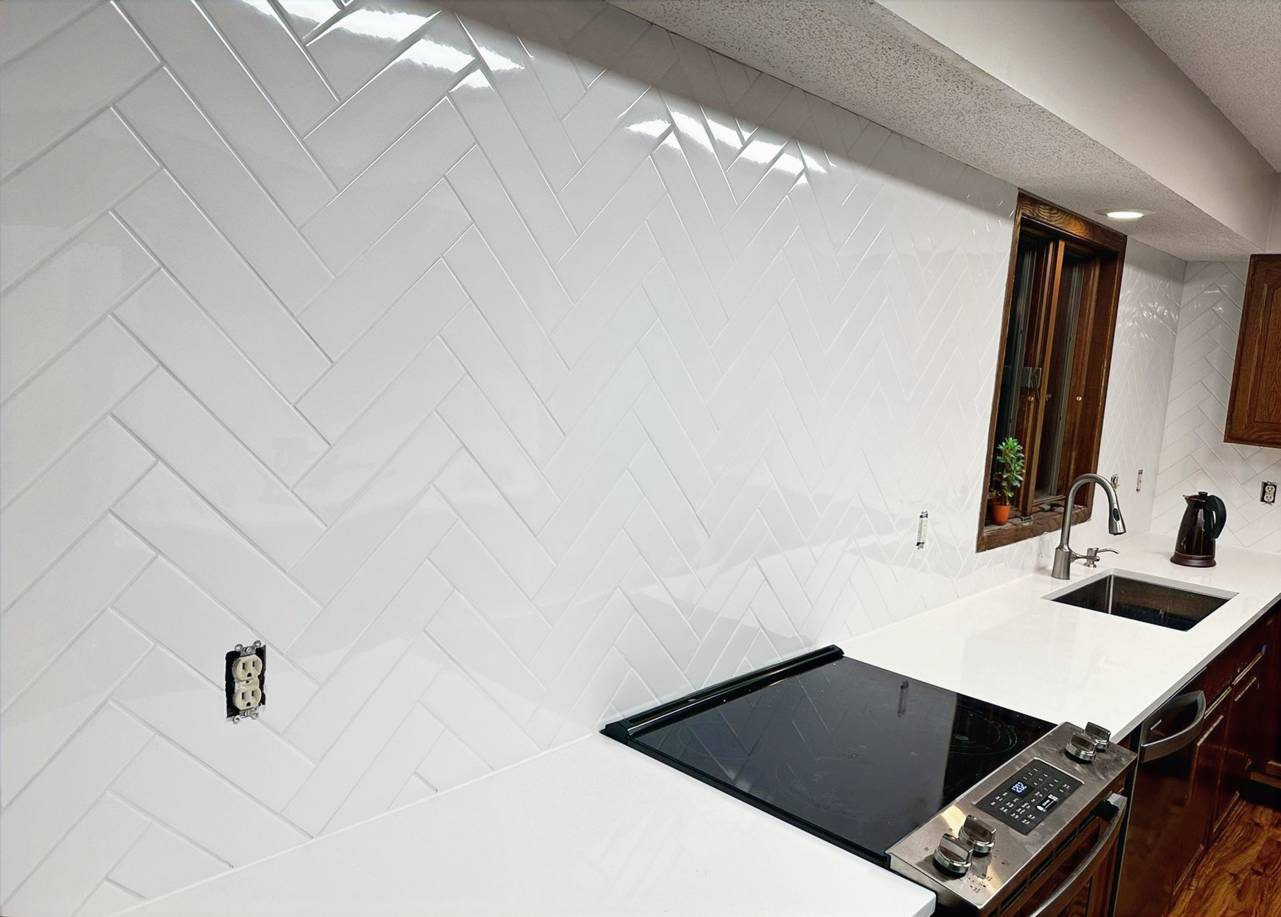 Expert Backsplash Installation | John's Flooring Minnesota