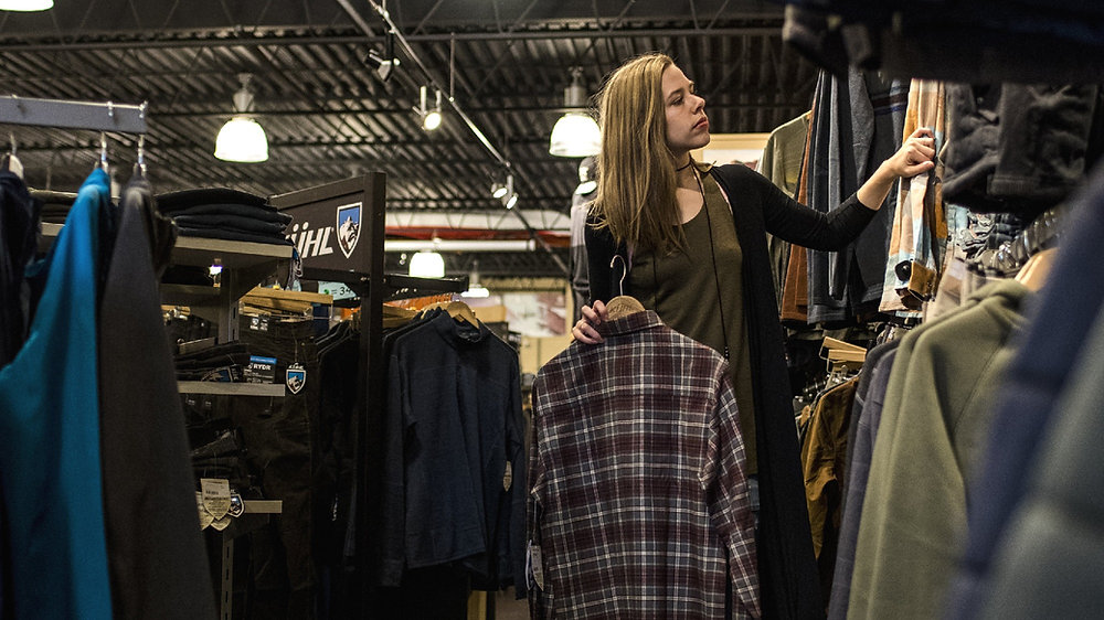 How to Shop Smarter: Tips from a Personal Shopper