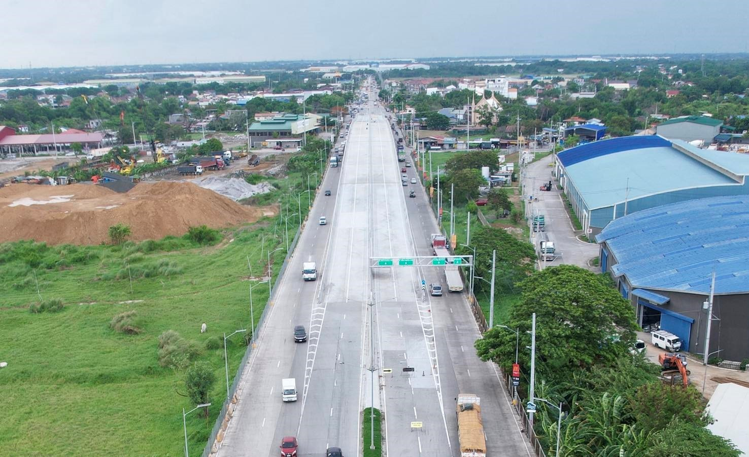 DPWH opens 561-meter flyover, expanded road network in Bulacan