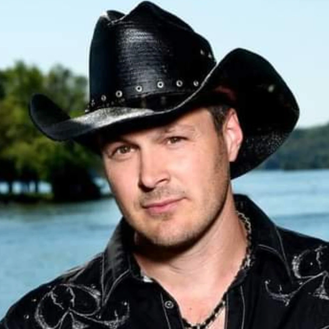 News/Media | Chas Collins