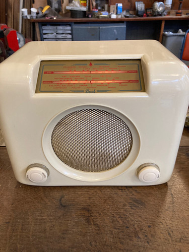 Bush DAC90.A bakelite valve radio with added Bluetooth | Battlefield ...