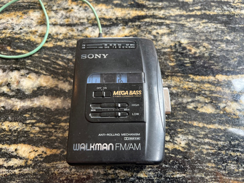 Sony Walkman FM/AM | Battlefield Restoration