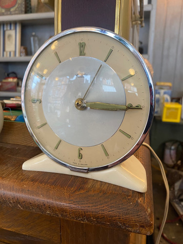 Metamec synchronous electric clock | Battlefield Restoration