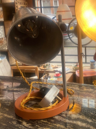 Industrial Science Lamp | Battlefield Restoration