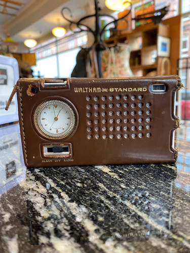 Vintage Waltham Standard Transistor Radio, Model SR-4000, | Battlefield ...