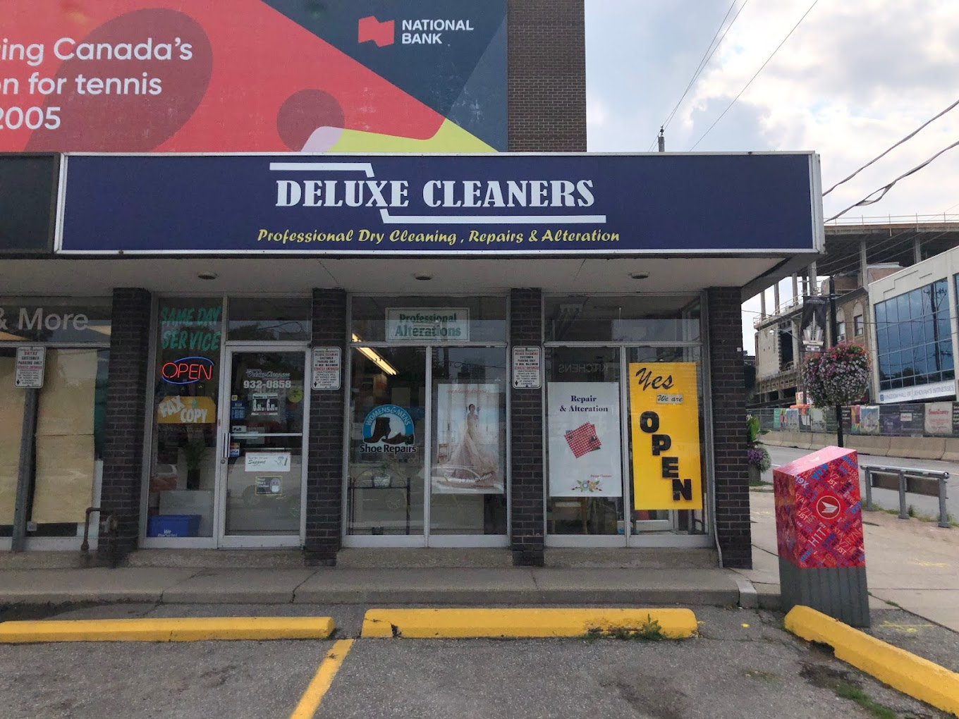 Deluxe Cleaners