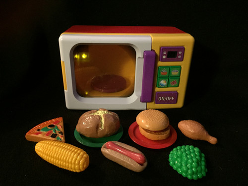 Pretend Play Microwave | kidsheaveninlisle