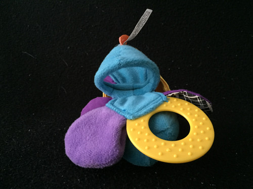 Infantino Peek a boo rattle Bug | kidsheaveninlisle
