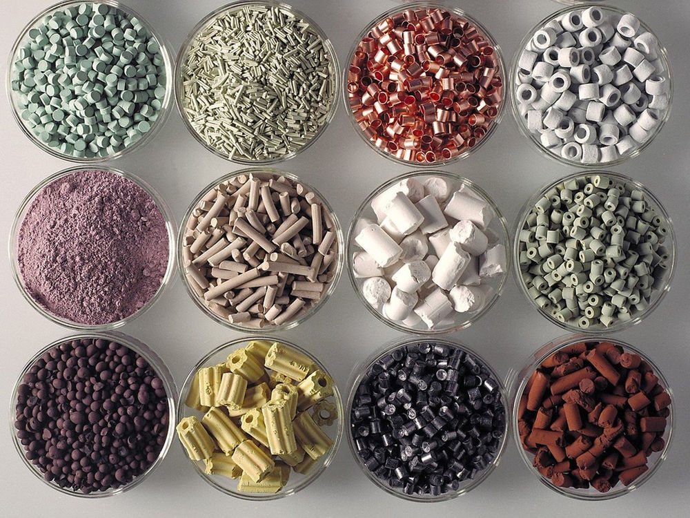 What are the main types of adsorbents?