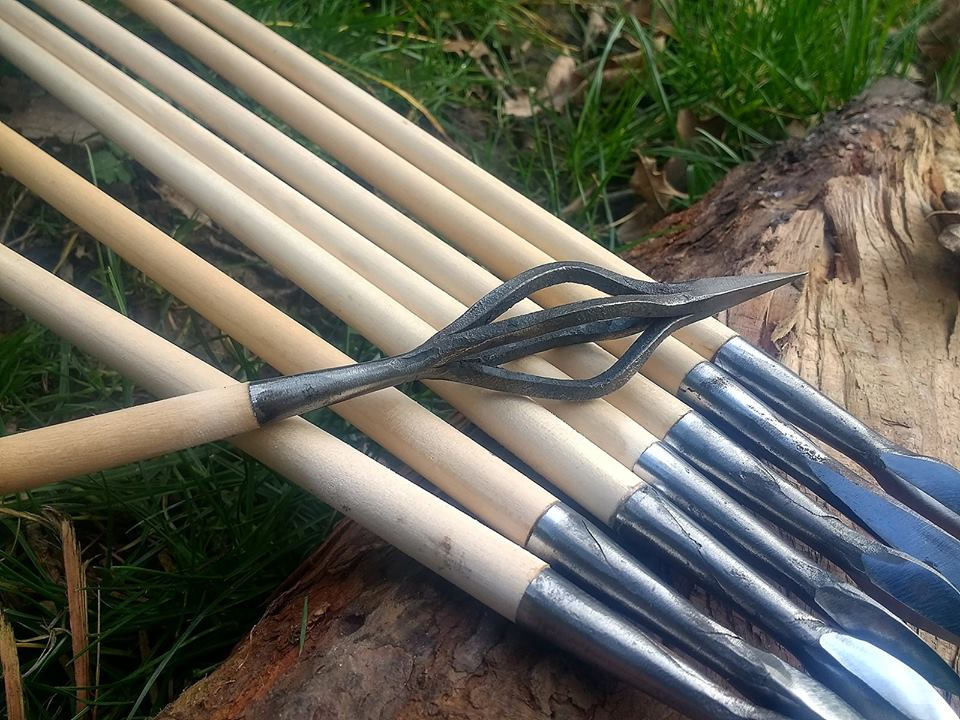 Set of military arrows