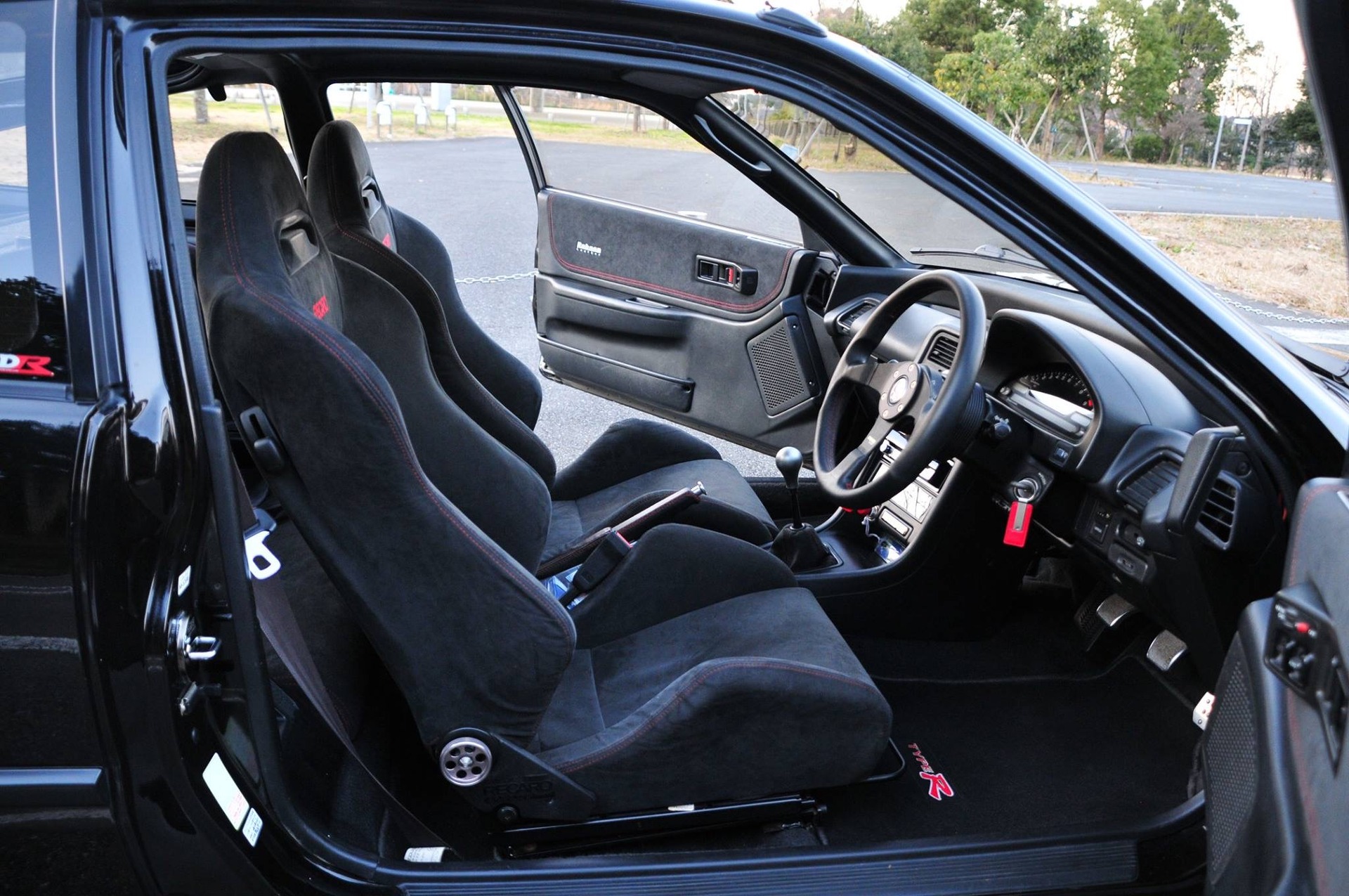 Jomon's CRX-R. Part 4 - Making the "Type R" Interior. VIDEO LIVE!