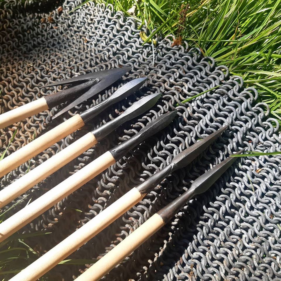 Set of classic English arrows