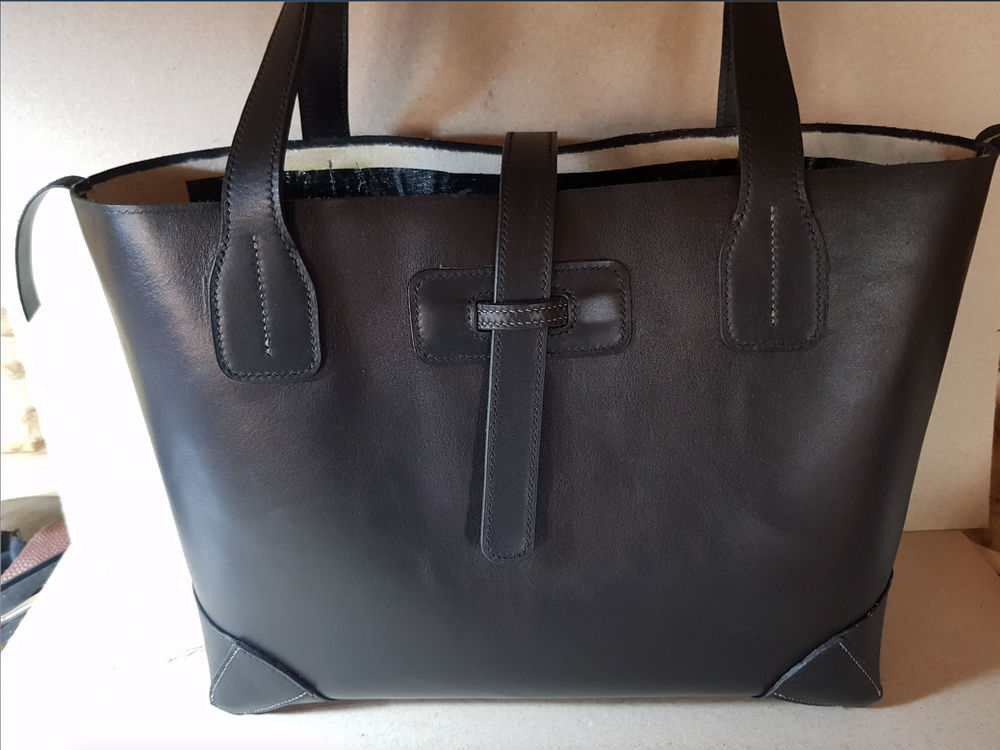 tote bag prototype - nearly finished | Leathercraft Masterclass