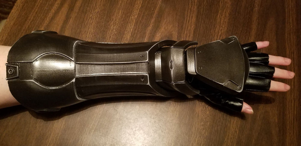 Quake gauntlets! Thanks do Do3D my fiance gets to have her very own ...