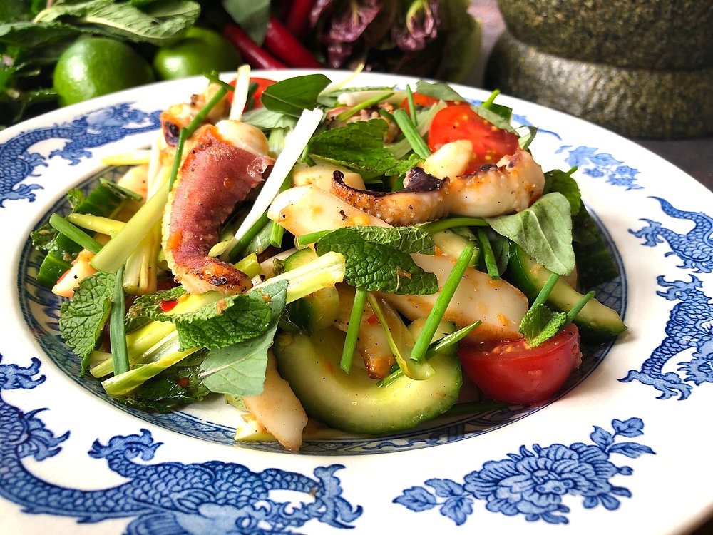 Yả plāh̄mụk (Spicy Cuttlefish Salad)