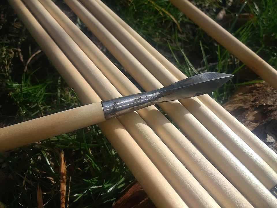 Set of military arrows