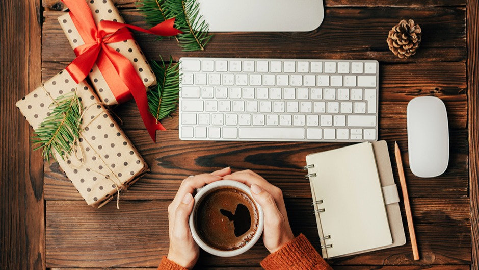 Five Essentials for Planning a Virtual Office Holiday Party