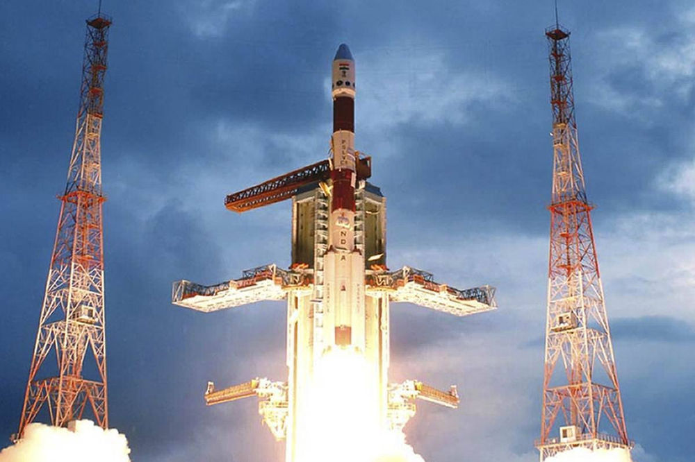 CHANDRAYAAN 1 INDIA S FIRST MOON MISSION CHANDRAYAAN 1 INDIA S FIRST MOON MISSION