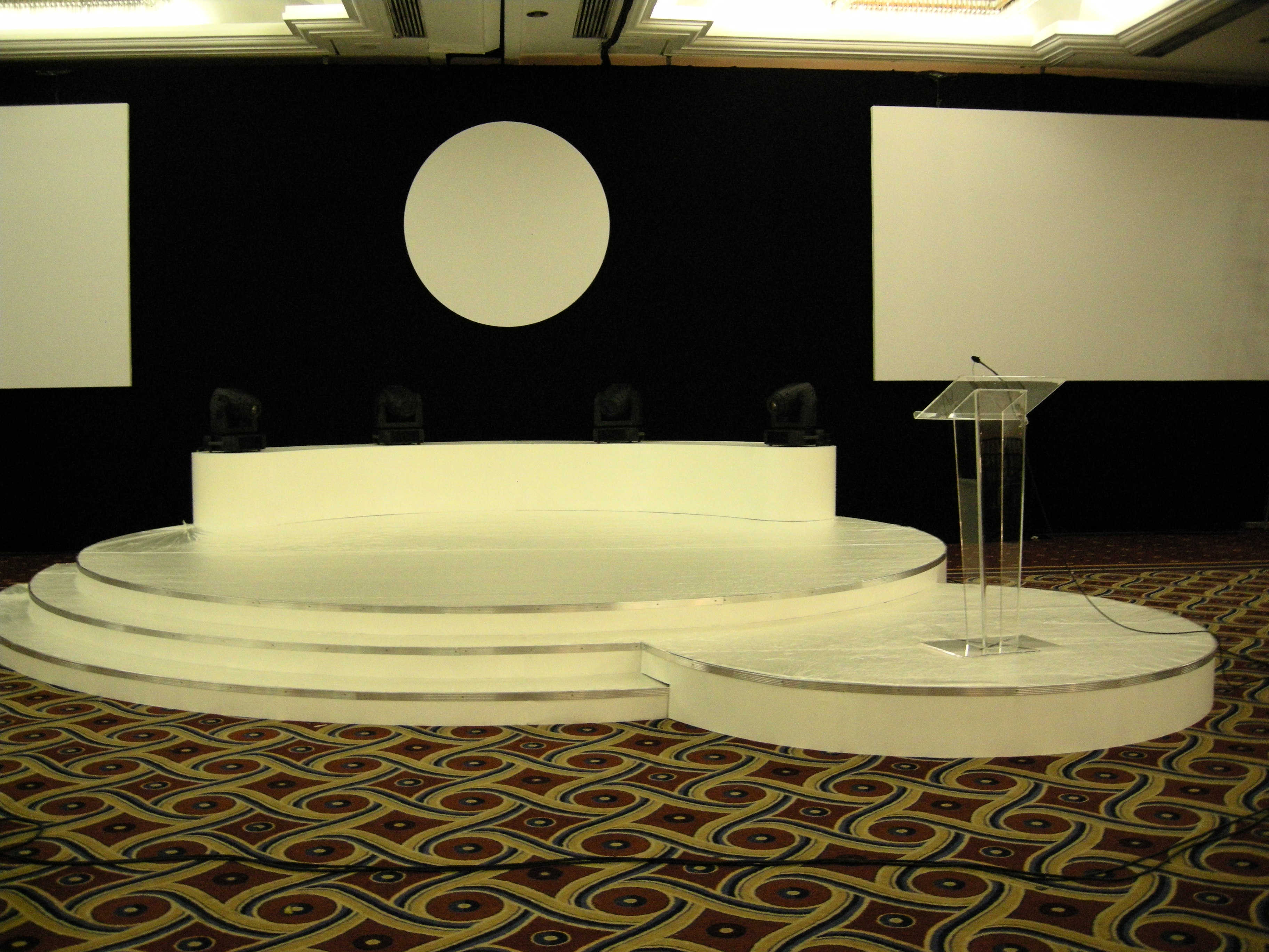 Circular Stage Hire | Staging Services Ltd | UK Stage Hire