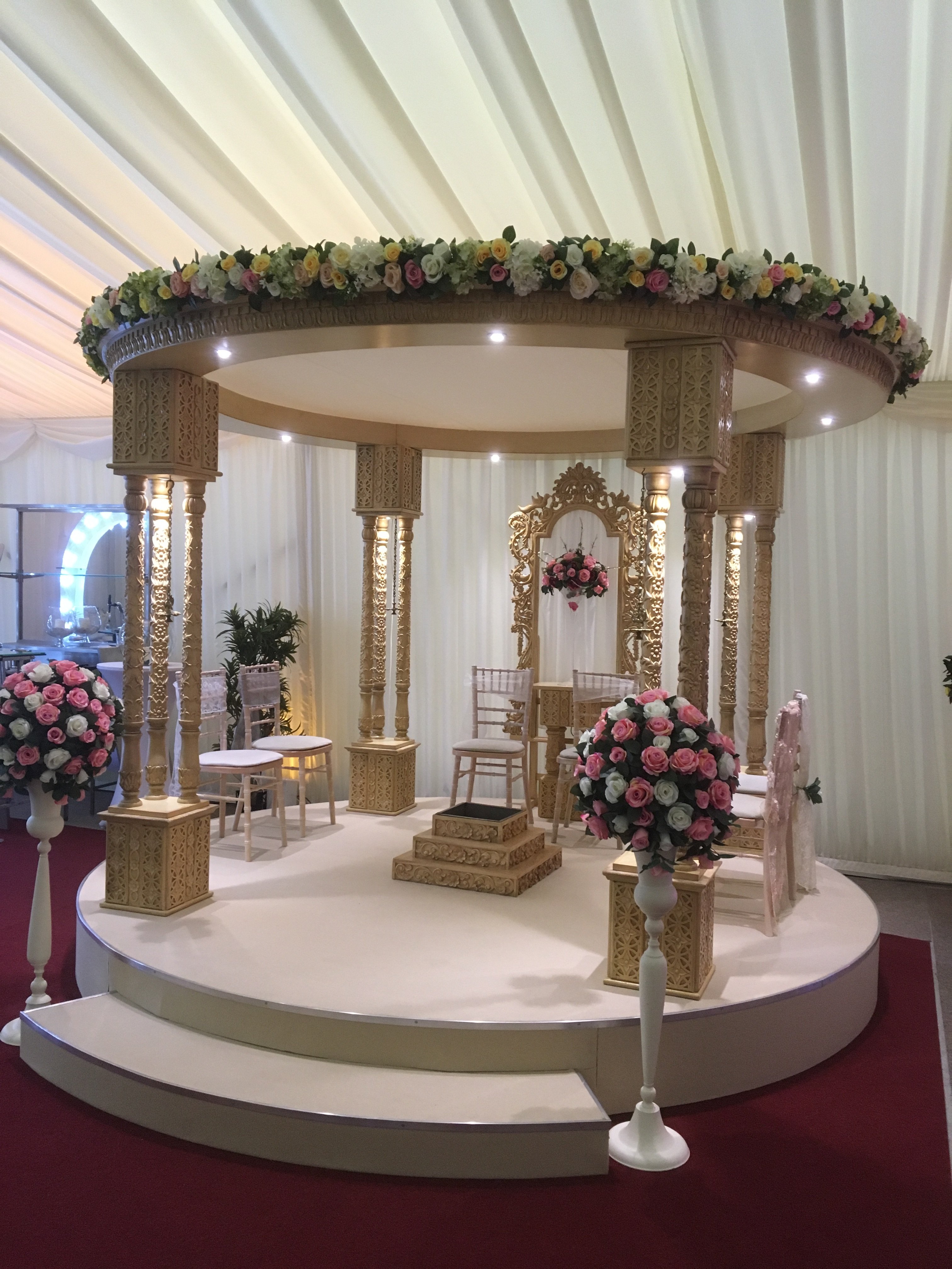 Circular Stage Hire | Staging Services Ltd | UK Stage Hire