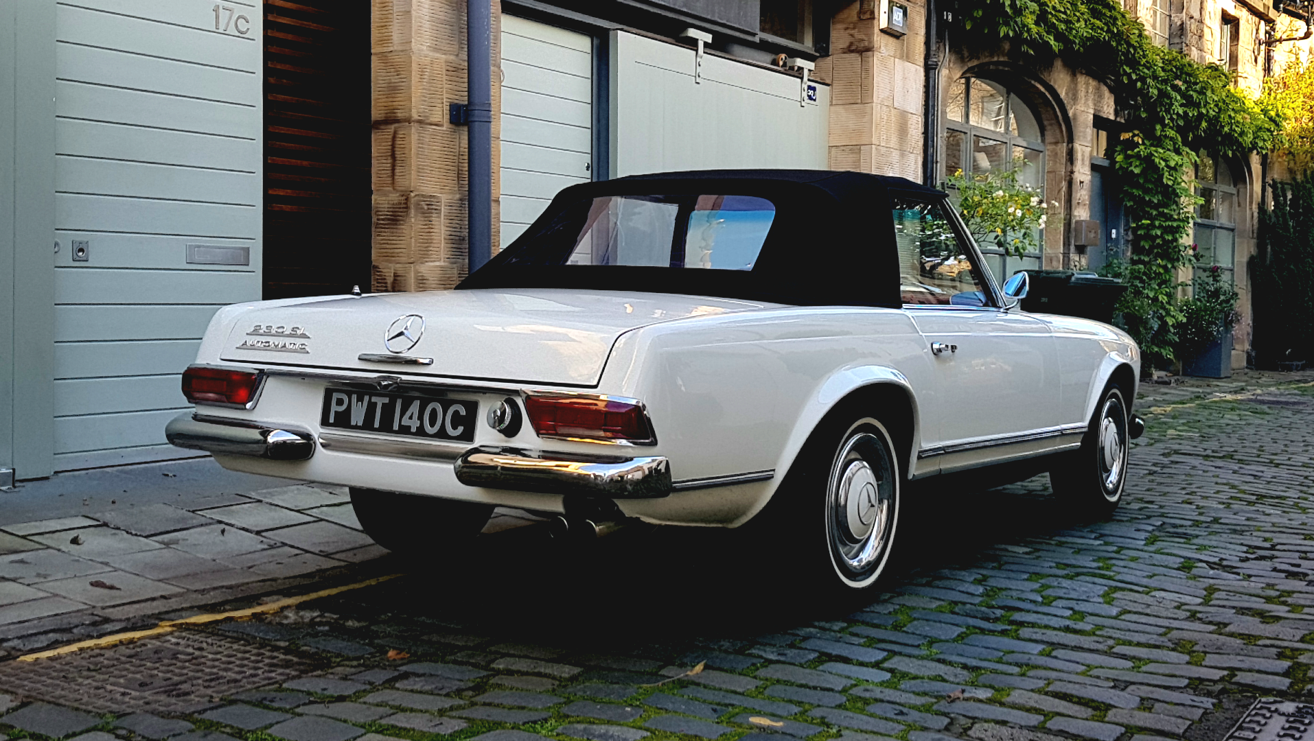 Mercedes 230sl Pagoda for sale in Edinburgh, Scotland.