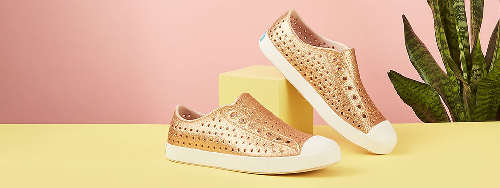 NATIVE SHOES | Luxury Base US
