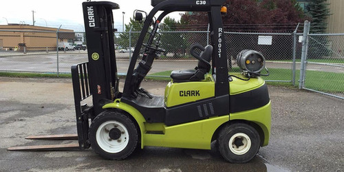 Empilhadeira Clark C30 2,5 Toneladas | genaroempilhadeiras