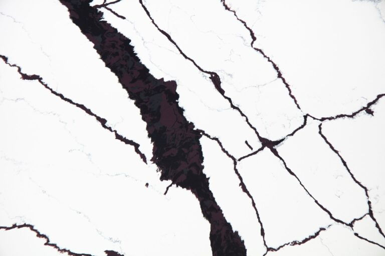 Lucent Quartz | Quartz International