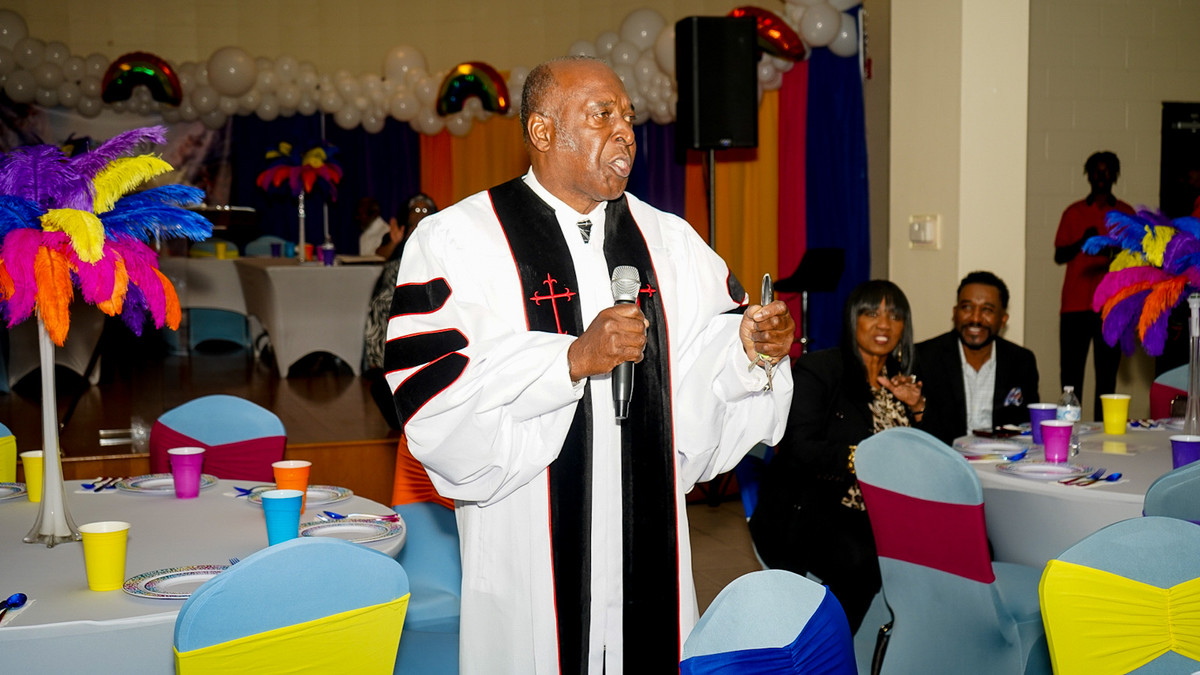 Pastor Taylor