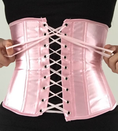 How to Wear a Corset | dcorselet