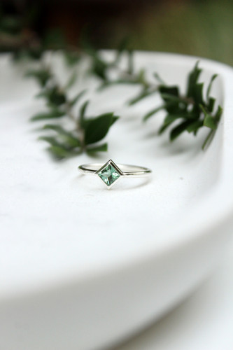 Rhomb | Square stone ring | feypapanikou.com