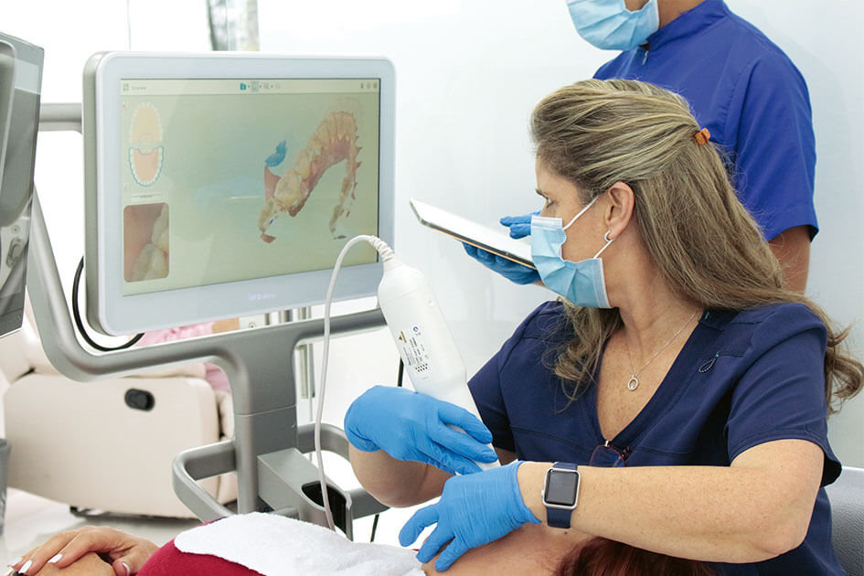 Mónica Botero, experta y pionera en Ortodoncia Digital Invisible